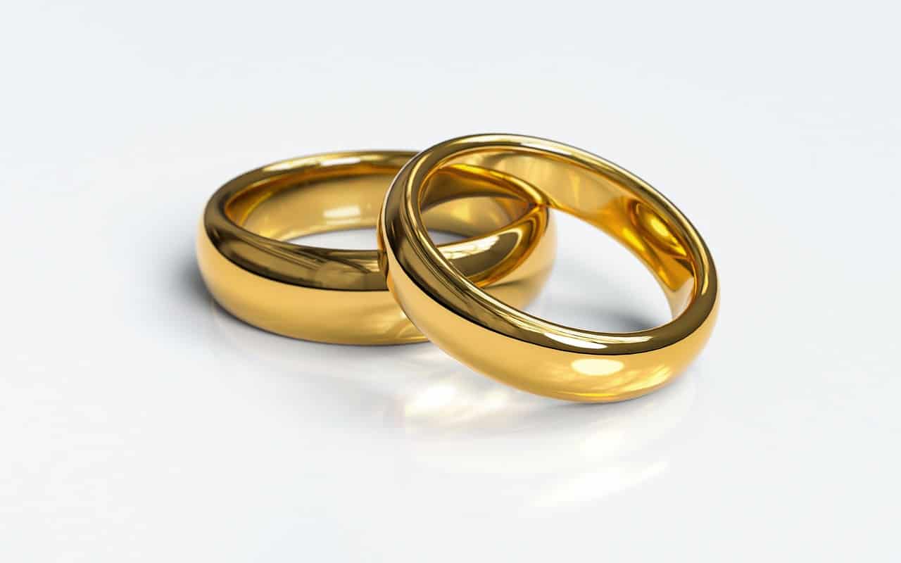 Carat vs Karat - What is the Difference?